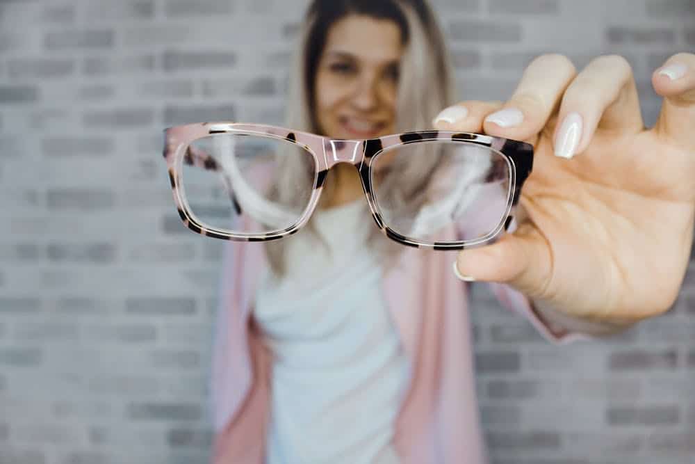 15 Best Places to Buy Glasses Without Insurance (2026)